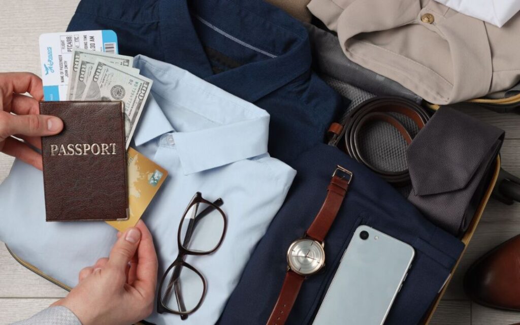 Work Trip Packing List: Top Essential Items and Useful Tips to Have ...